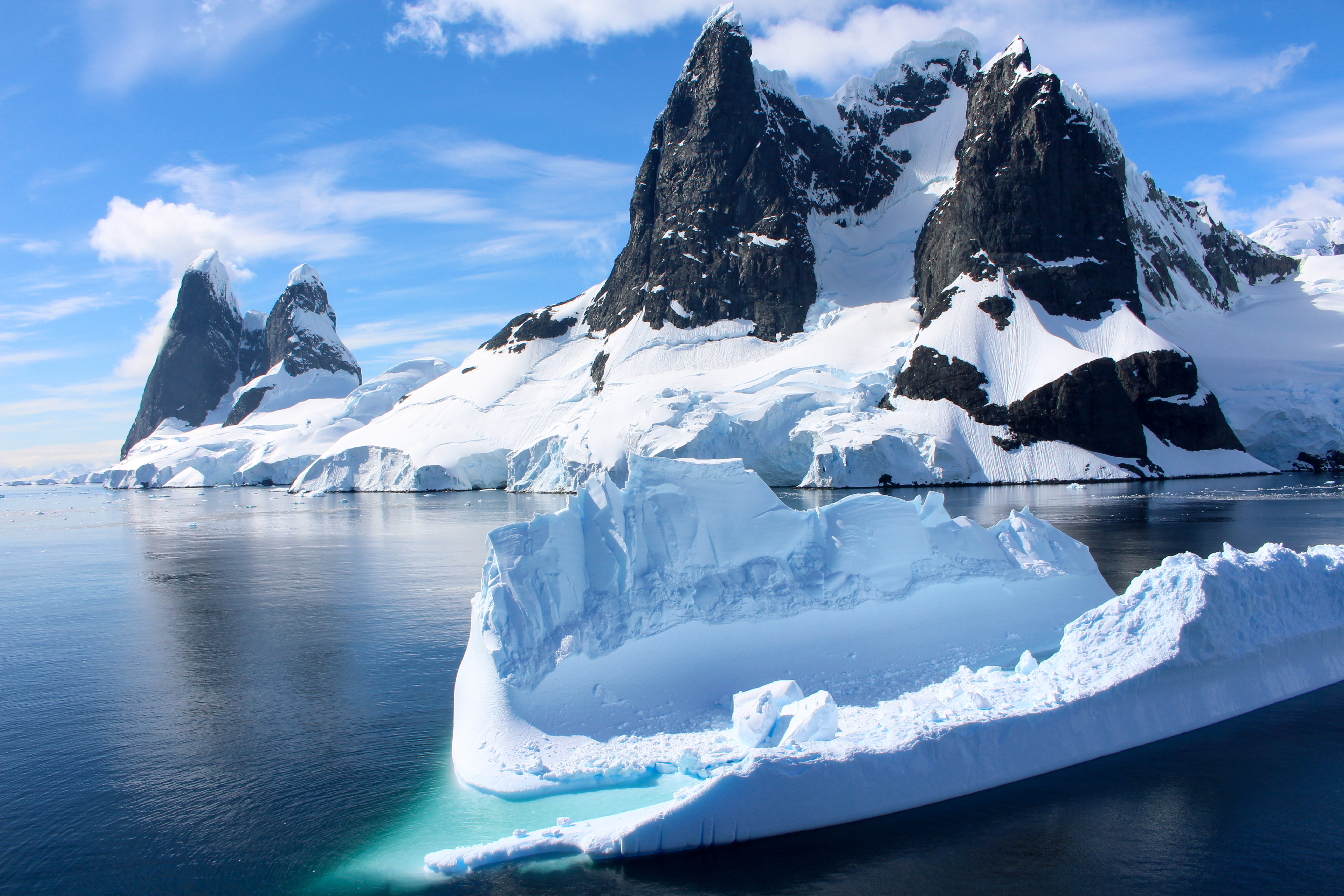 Emblematic Antarctica | Arena Travel